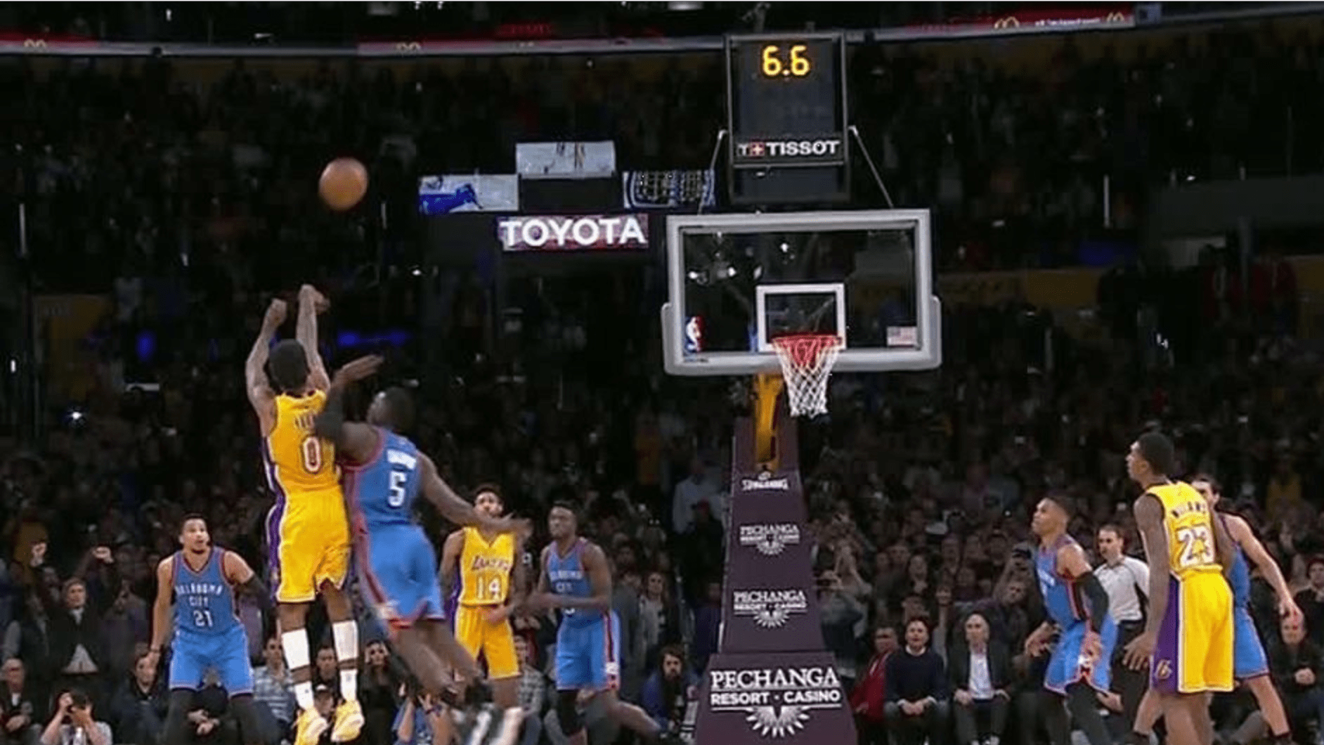 Un buzzer beater et le game winner contre OKC pour Nick Young