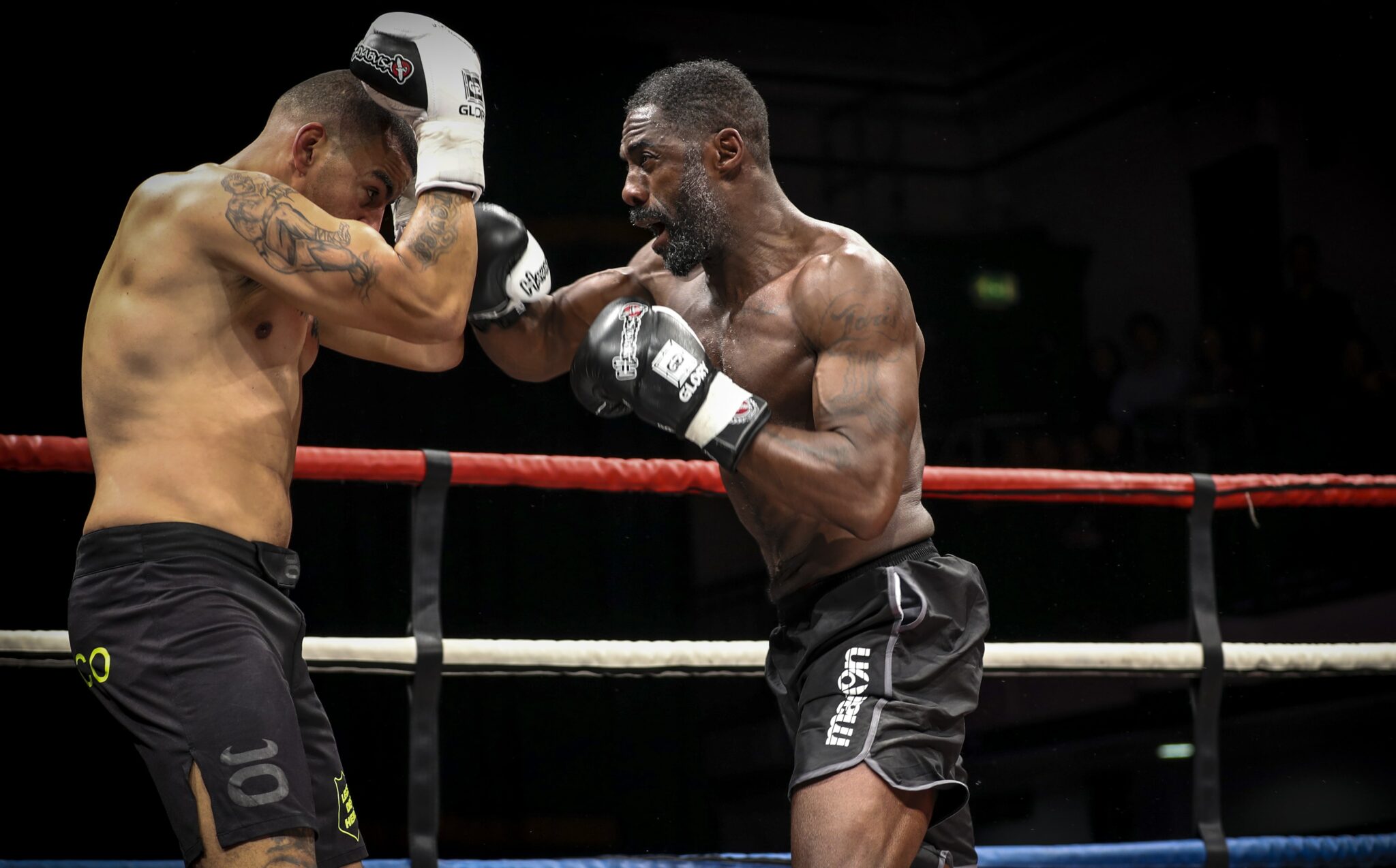 Idris Elba : Fighter – Comment est-il devenu un kickboxeur professionnel