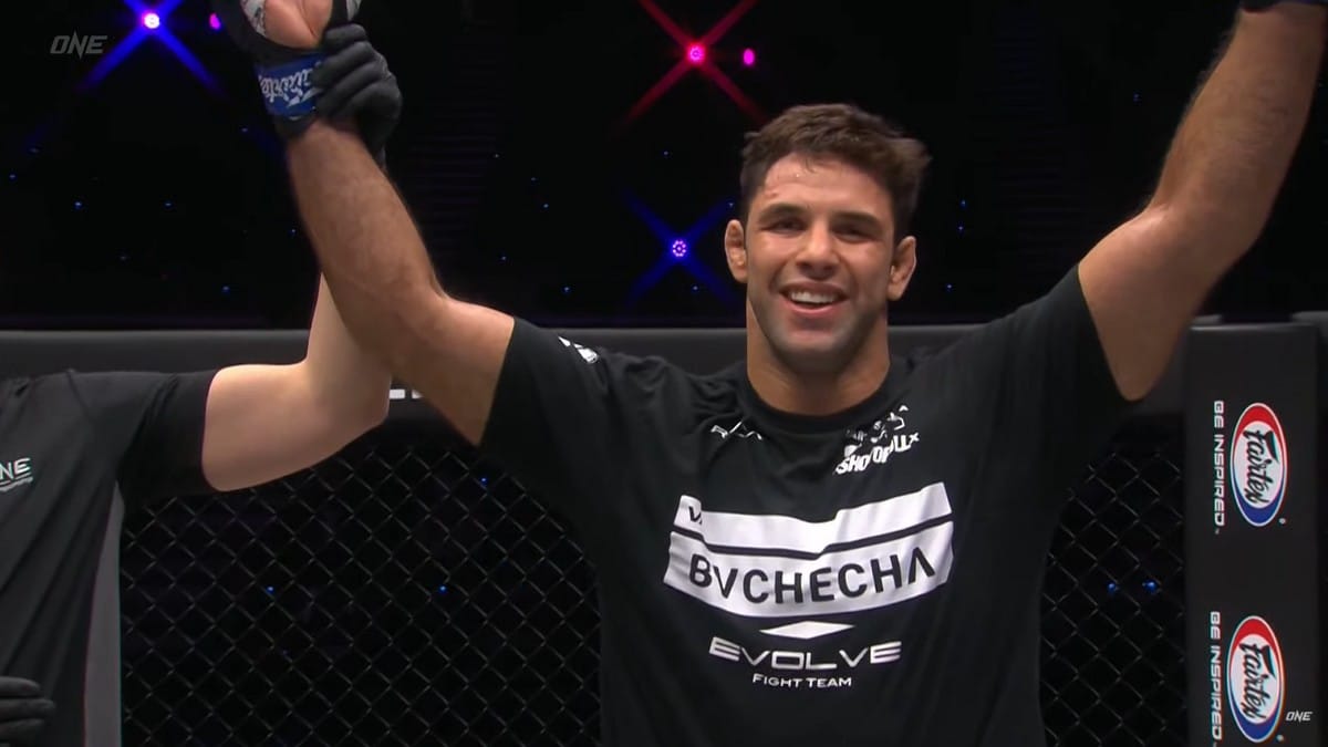 Buchecha soumet le Coréen invaincu Kang Ji Won au 1er round