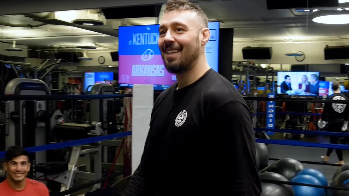 Georges St-Pierre sur le retour de Dan Hardy : « Il va très bien s'en ...