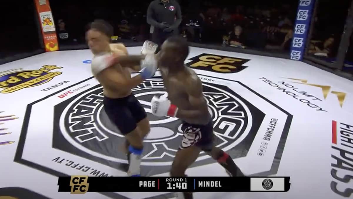 Pour ses débuts en MMA, ce fighter inflige un KO surpuissant