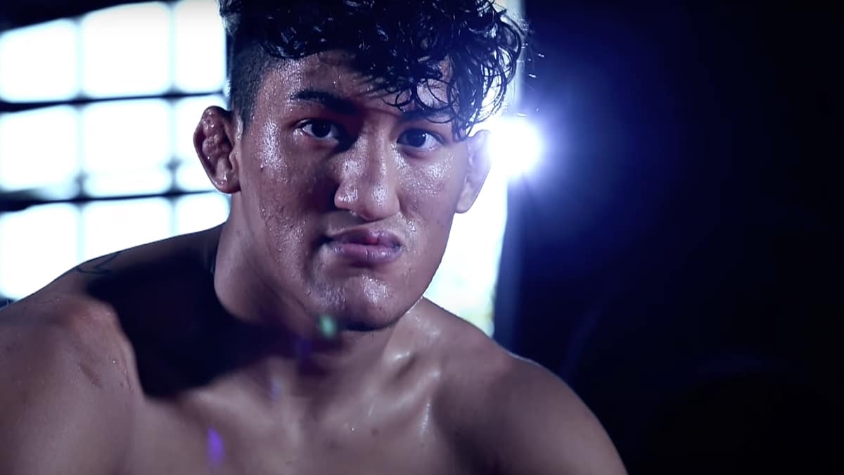 Raul Rosas Jr, 17 ans, devient le plus jeune fighter signé à l'UFC