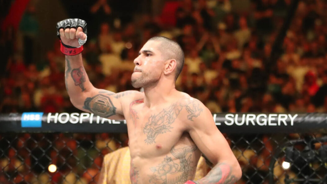 Alex Pereira affûte ses armes avant son retour à l'UFC - La Sueur