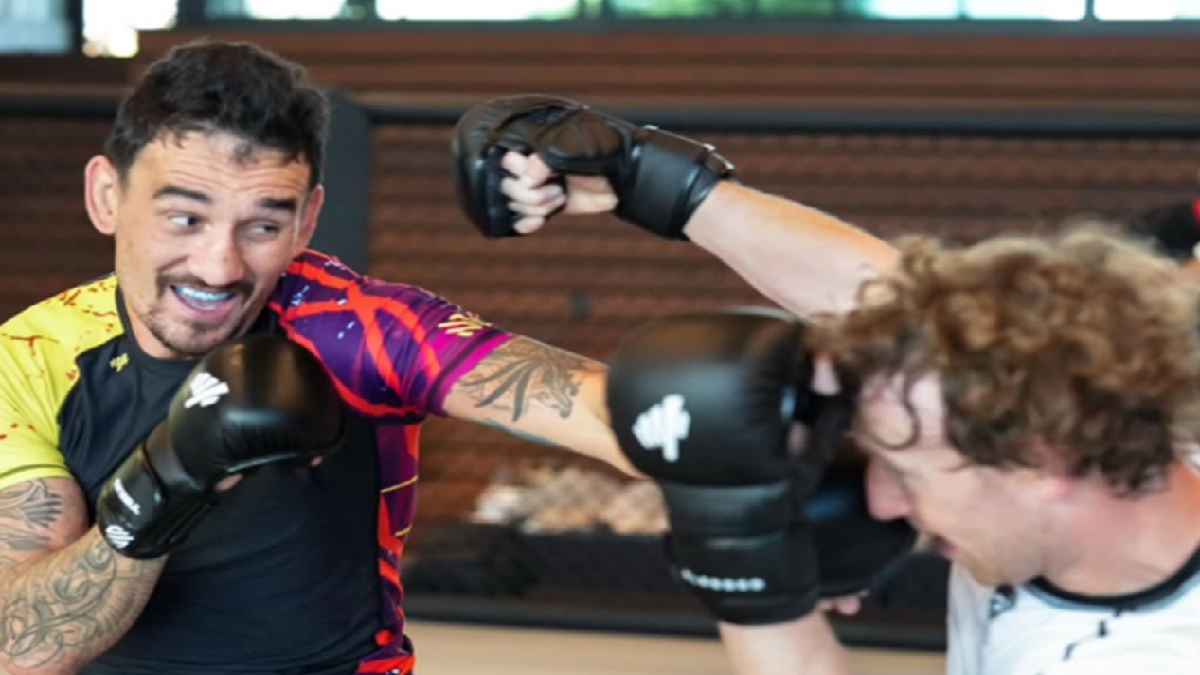 Mark Zuckerberg s'entraîne aux côtés d'une star de l'UFC