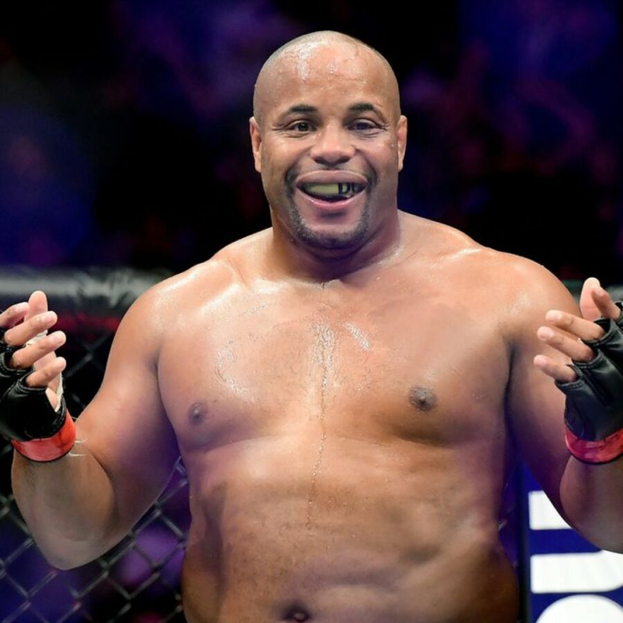 Daniel Cormier : "Jon Jones ne sera jamais aussi bon coach que Khabib"