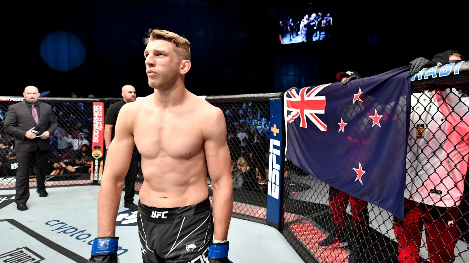 Dan Hooker craque : "ce sport est affreusement merdique"
